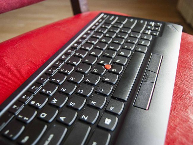 ThinkPad TrackPoint Keyboard II review: Deep travel, compact build ...