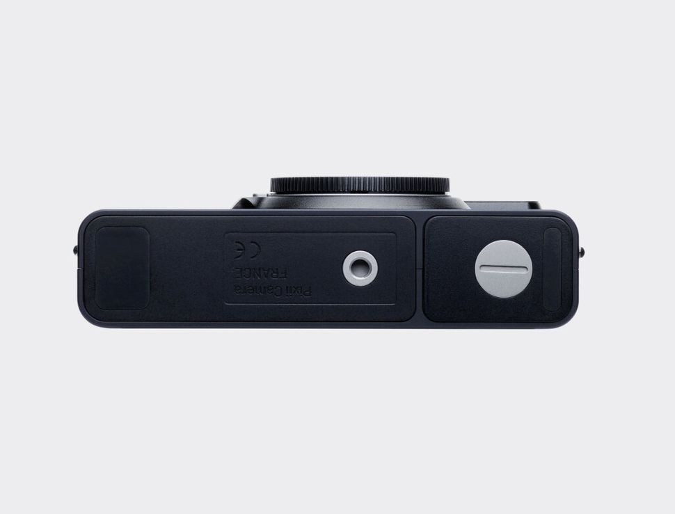 Pixii is here – the $3,000 camera with Leica mount, no LCD and no card ...