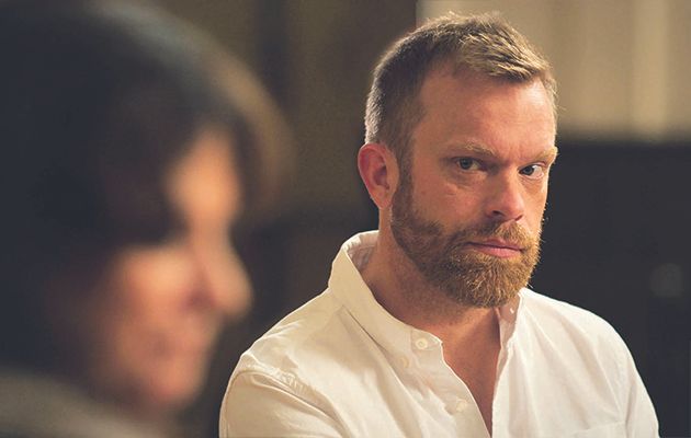 Doctor Dylan Keogh’s new drink dilemma in Casualty! | What to Watch