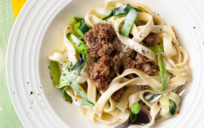 Healthy pasta recipes | GoodtoKnow