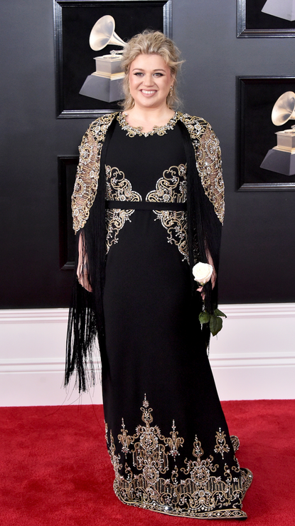 Kelly Clarkson's best looks, including chic red carpet gowns | Woman & Home