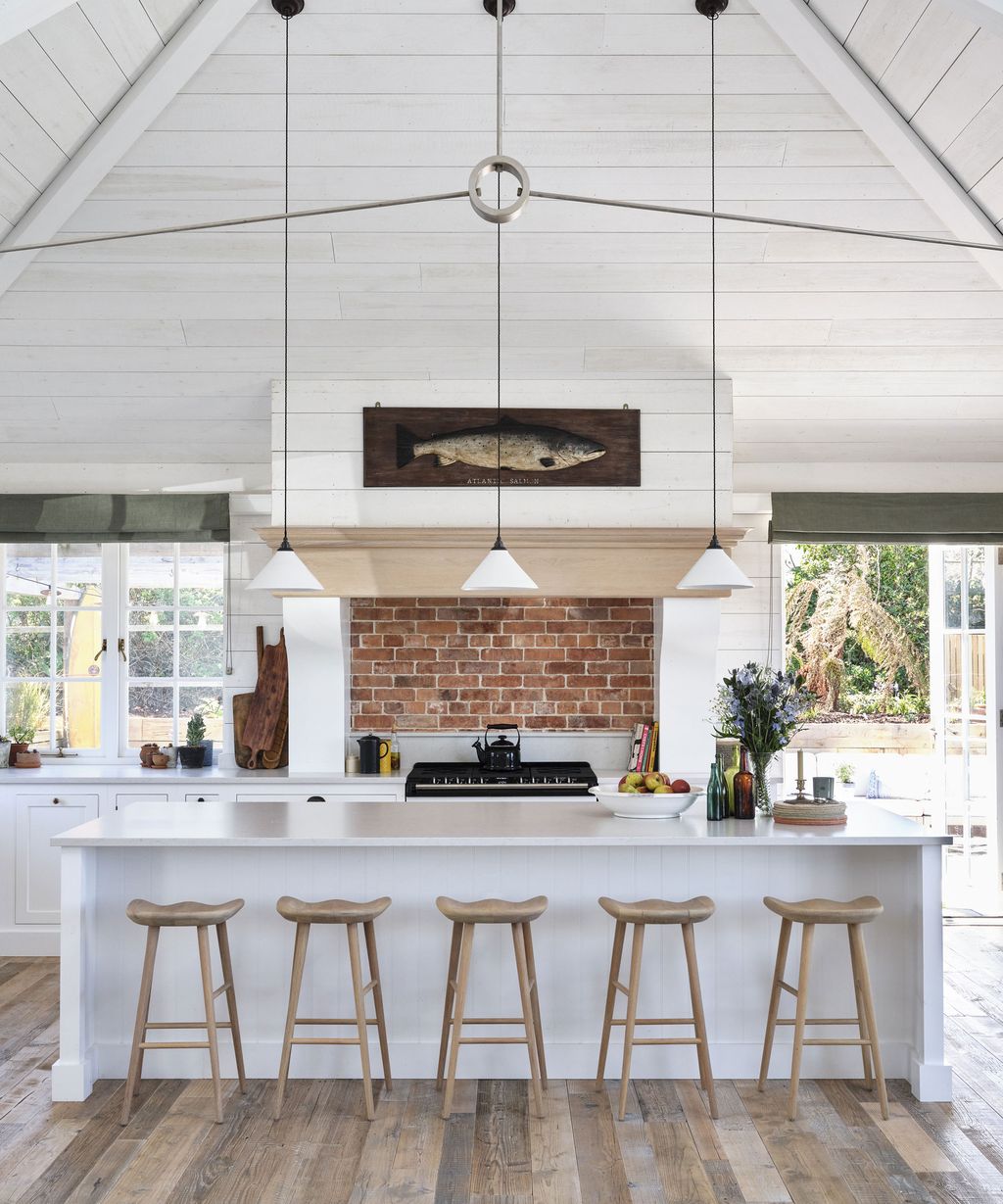 This Cornish home combines New England style with chic interiors ...