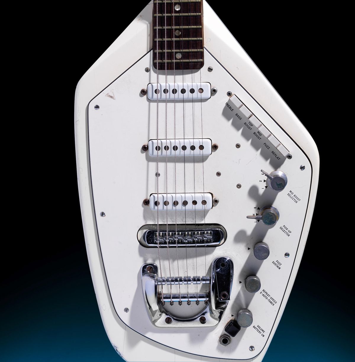 Ian Curtis’s “Love Will Tear Us Apart” Vox Phantom VI Special guitar is ...