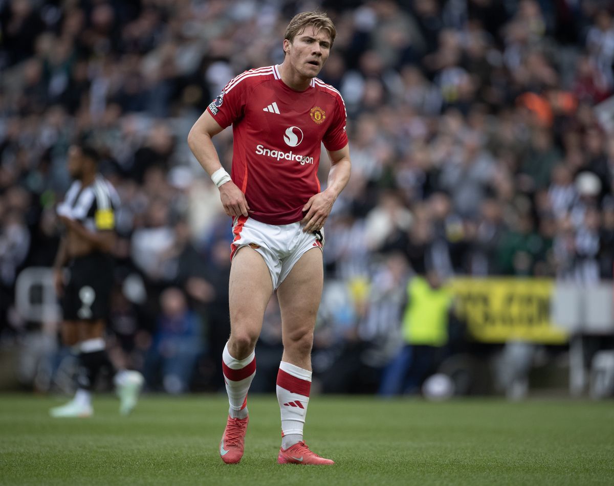 Manchester United report: Rasmus Hojlund exit edges closer with Inter Milan in talks | FourFourTwo