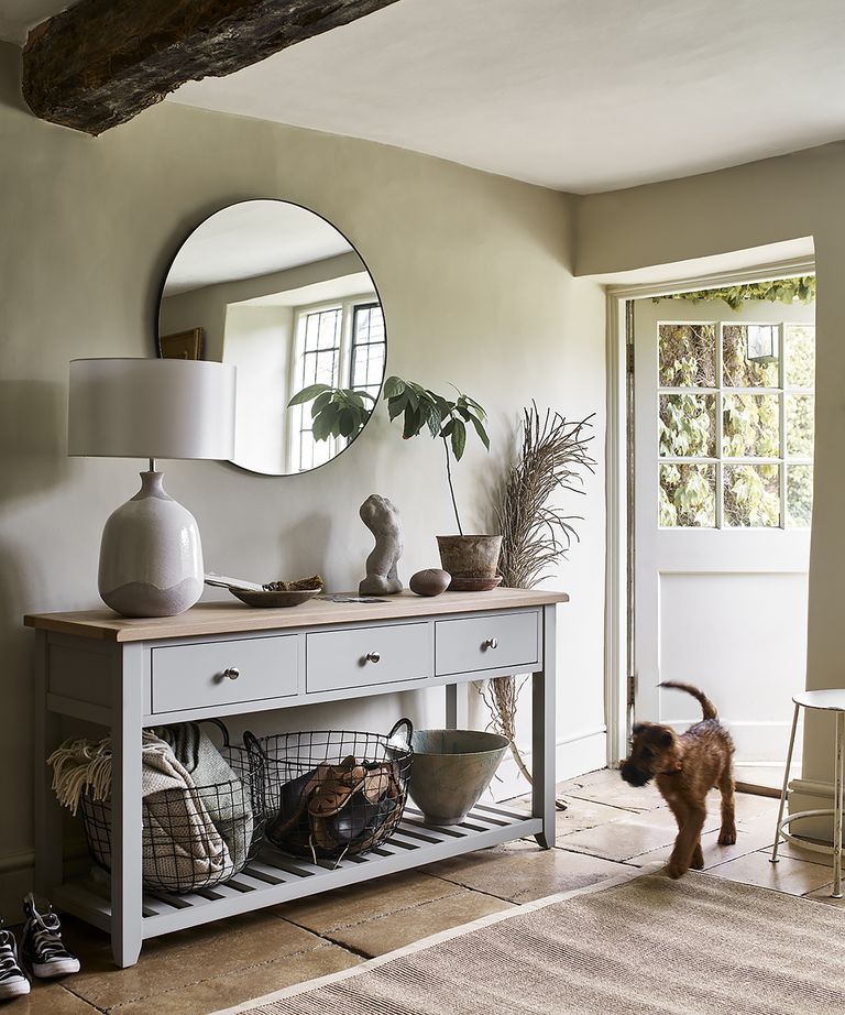 How to style a console table: 18 ideas for entryways and more | Homes ...