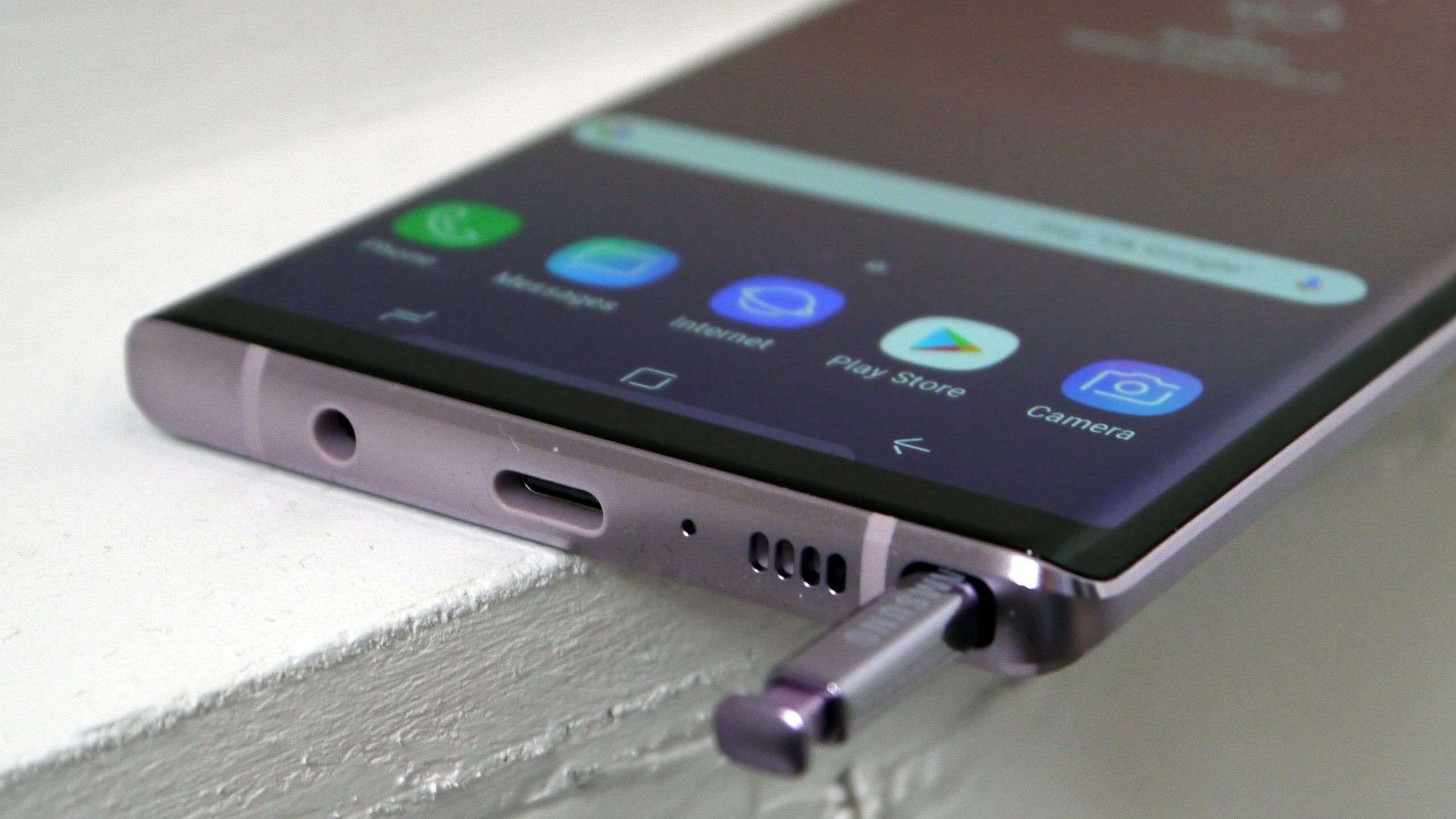 The Samsung Galaxy Note 10 might keep expandable storage as a Pro ...