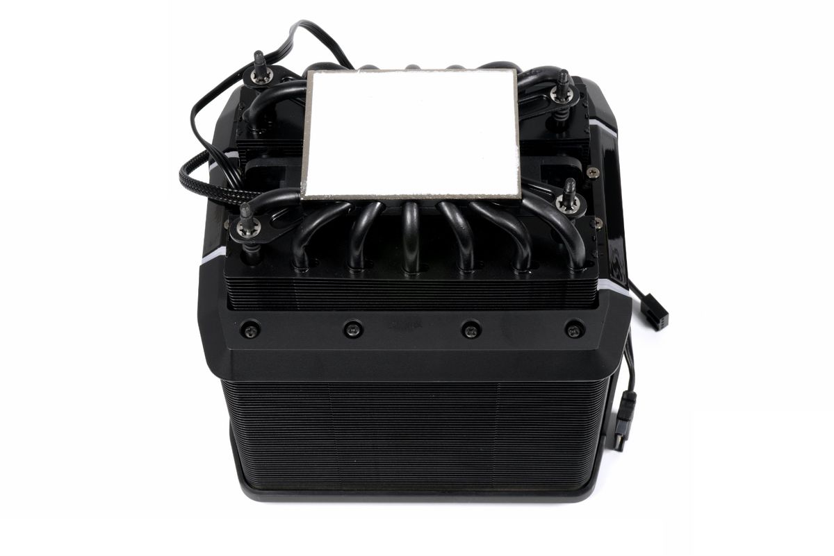 Threadripper 2000 Series Unboxing: What Comes With AMD's 32-Core ...