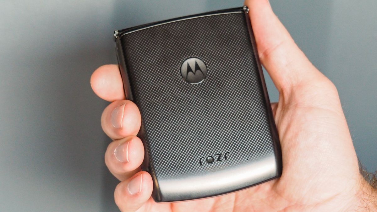 5 reasons to buy the foldable Motorola Razr (and 4 reasons to skip ...