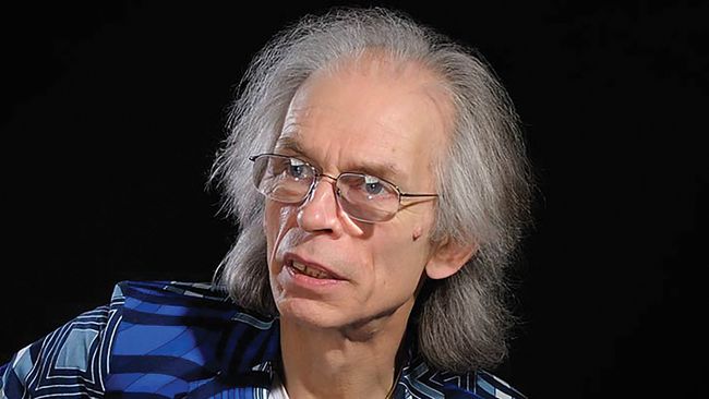 Steve Howe: Look over your shoulder | Louder