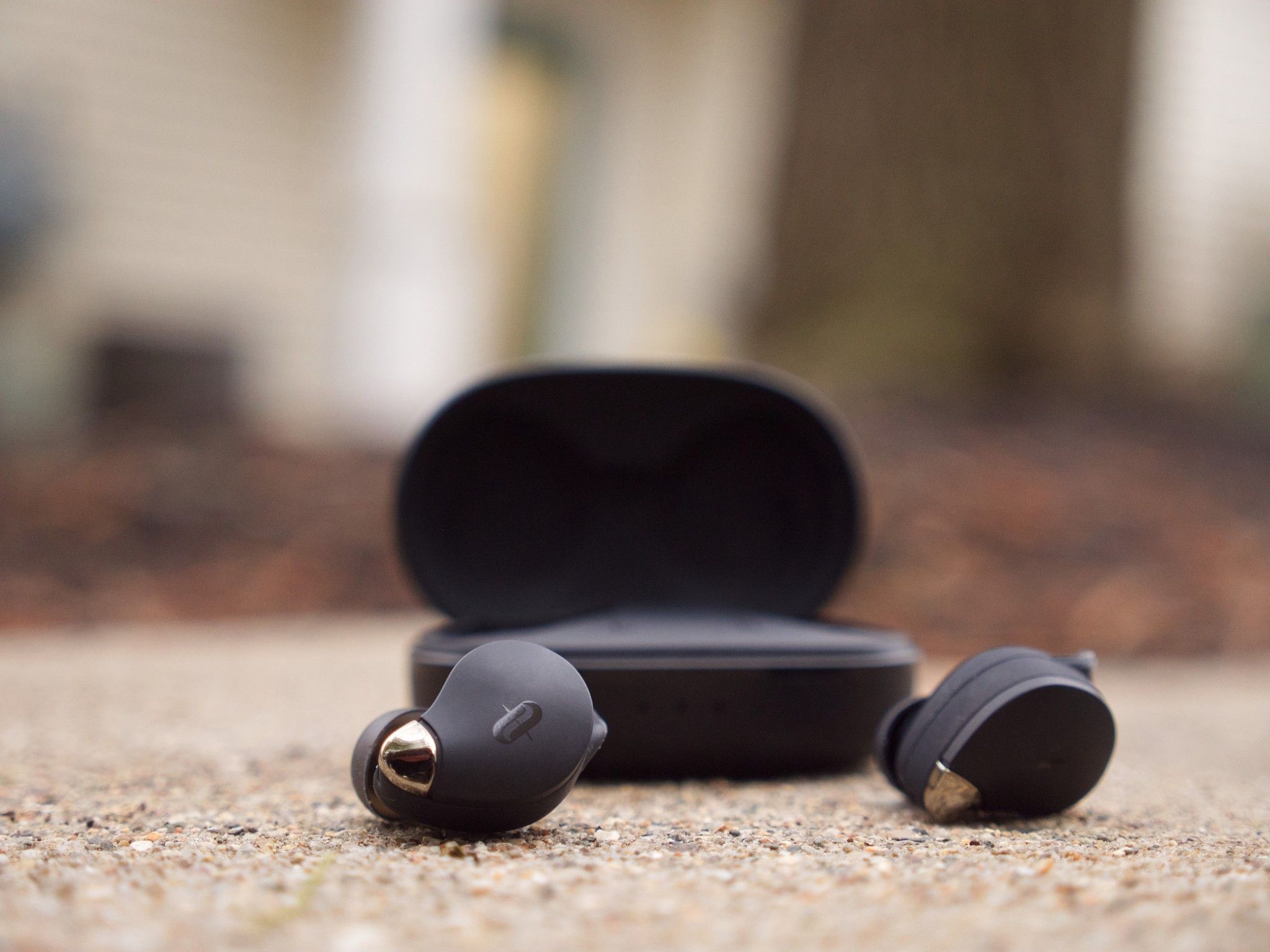 TaoTronics TT-BH079 review: Affordable true wireless earbuds that ...