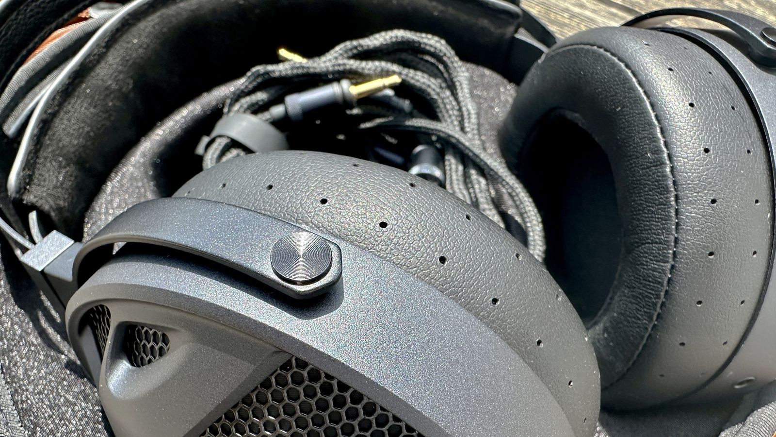 FiiO FT3 review: superb wired performance | T3