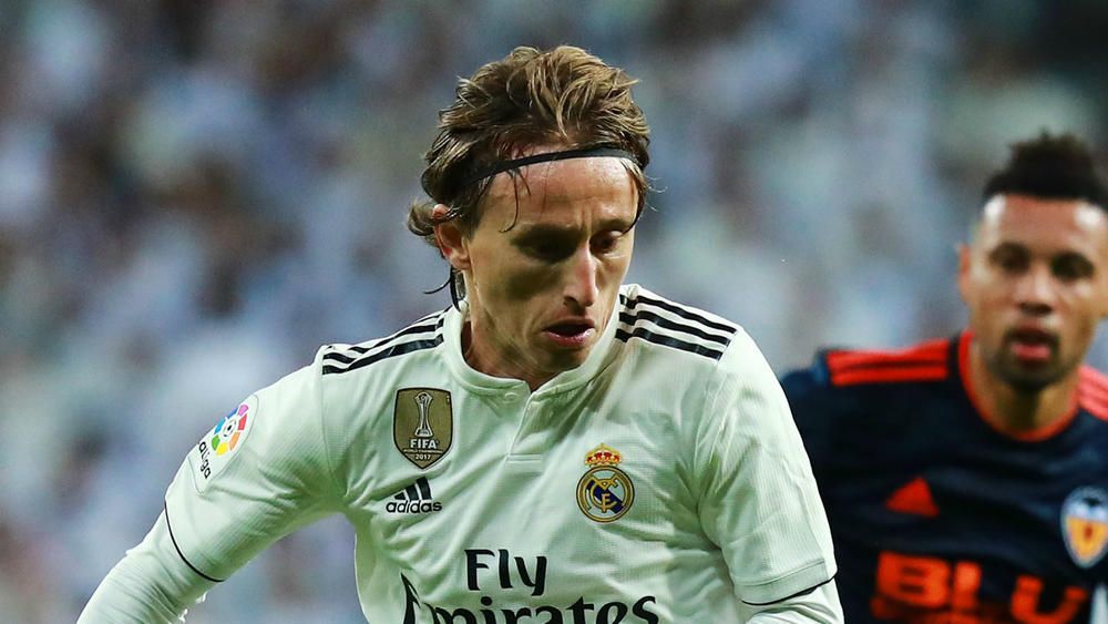 Modric cool on Madrid future beyond current deal | FourFourTwo