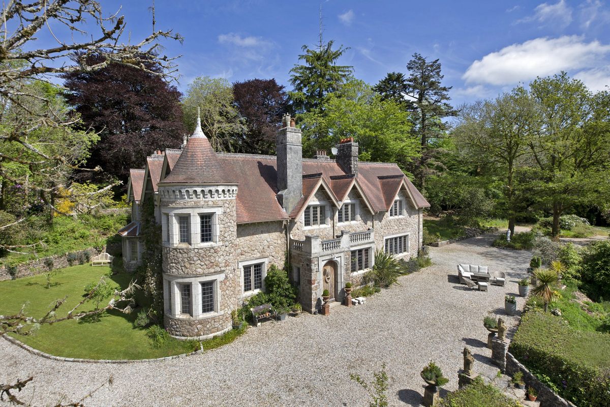 A beautifully renovated Arts-and-Crafts house in the heart of the ...