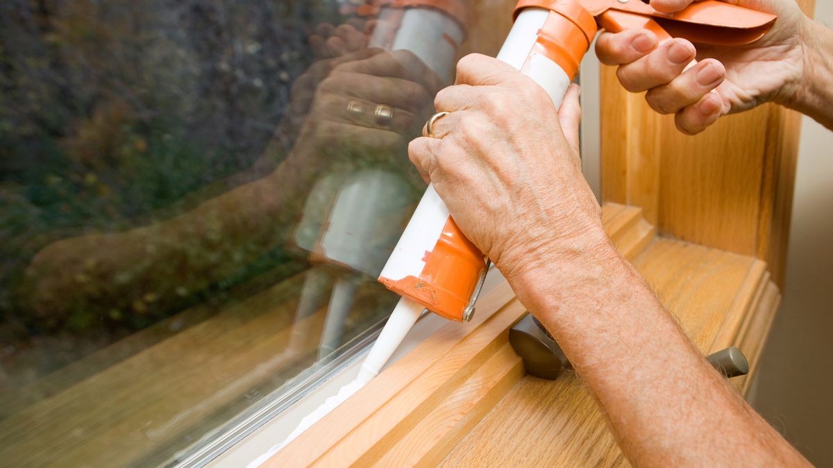 The best ways to draught proof sash windows | Homebuilding