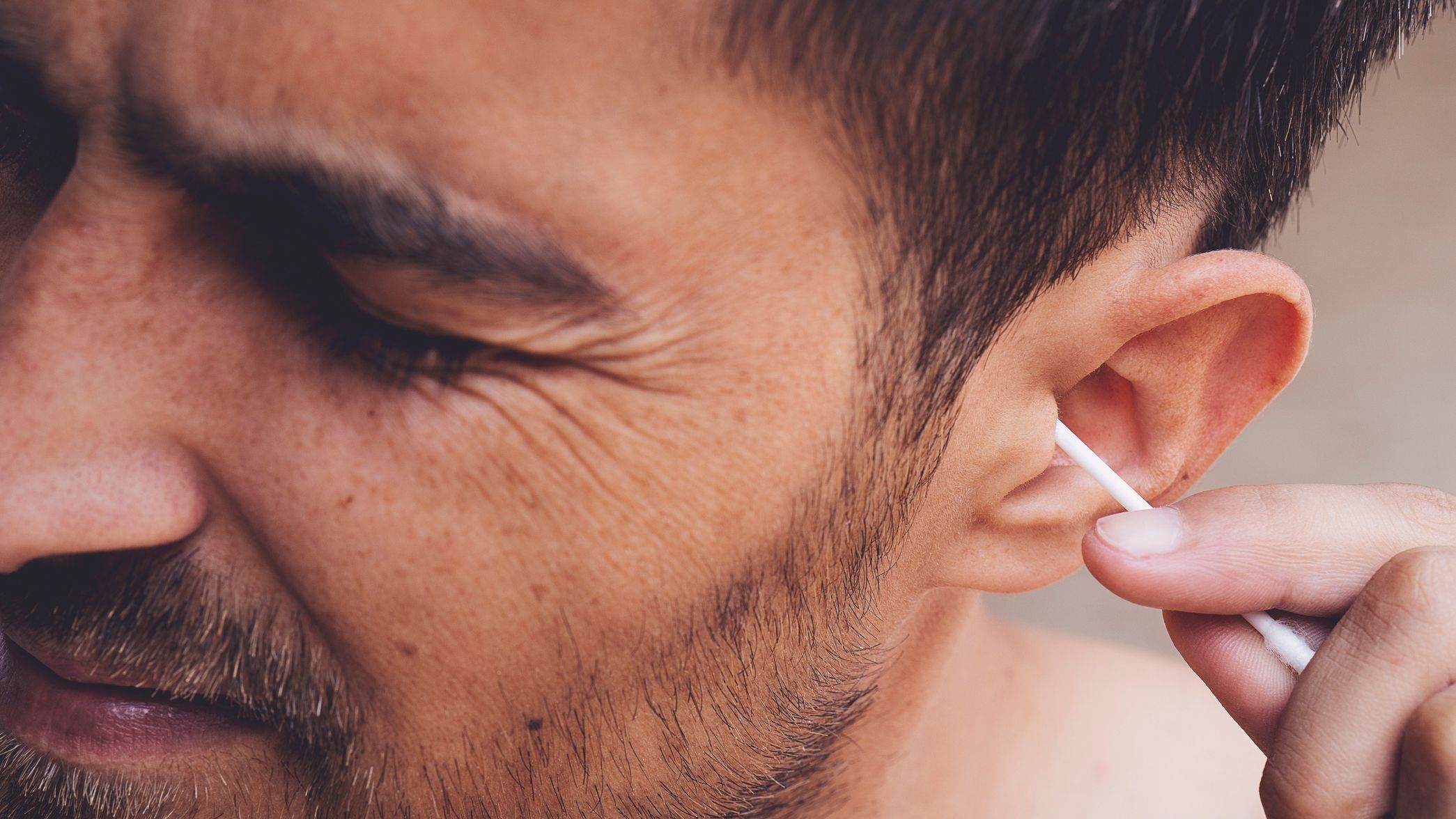 How to clean your ears safely: Get rid of earwax without q-tips or ...