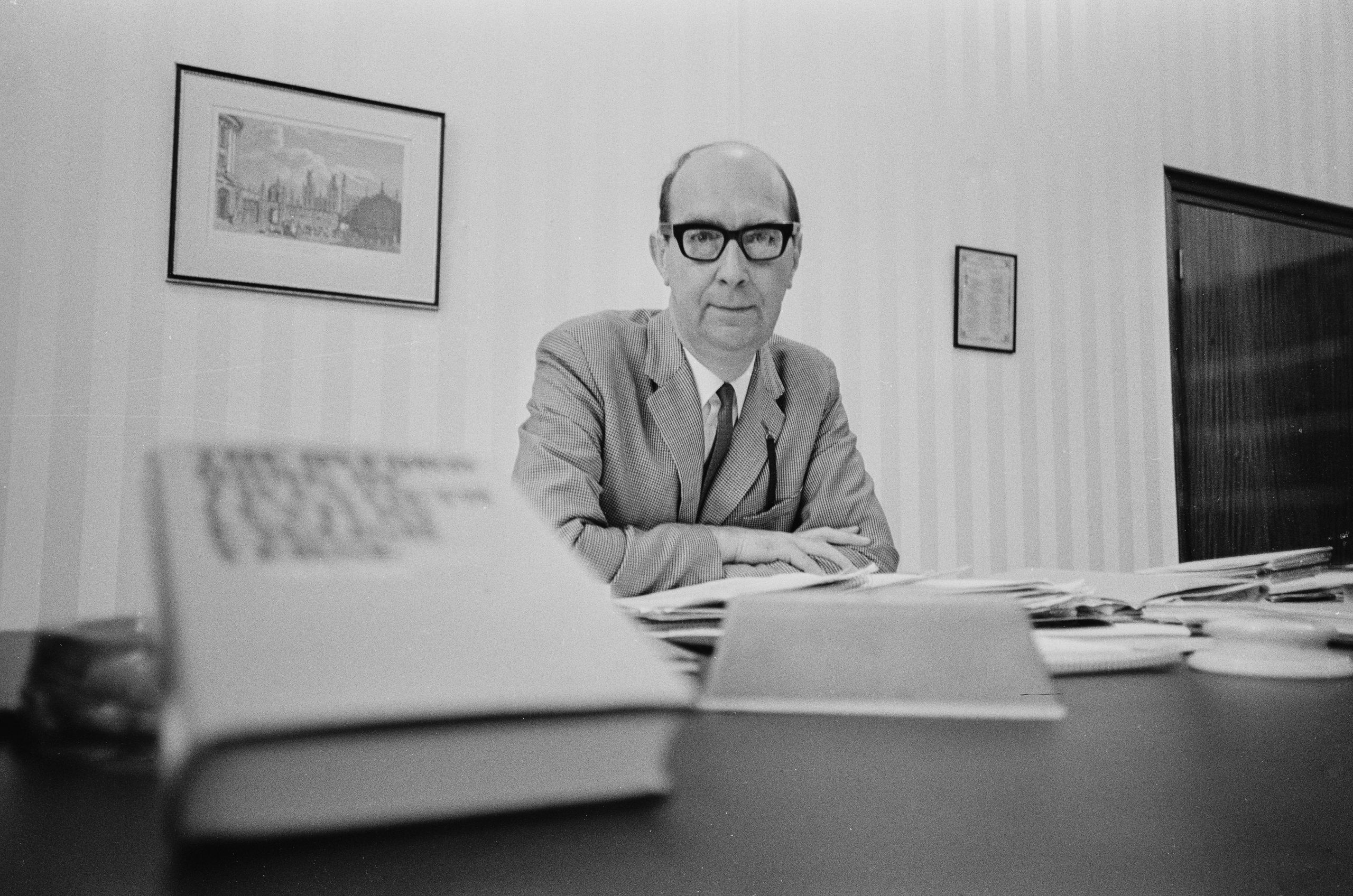 An unfenced existence: Philip Larkin's love of the countryside ...