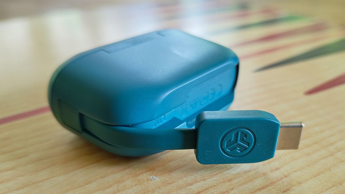 JLab Go Pop Plus review: super cheap earbuds with plenty of friendly ...
