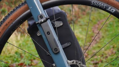 Better than cargo cages? Tailfin launches new Fork Pack front pannier ...