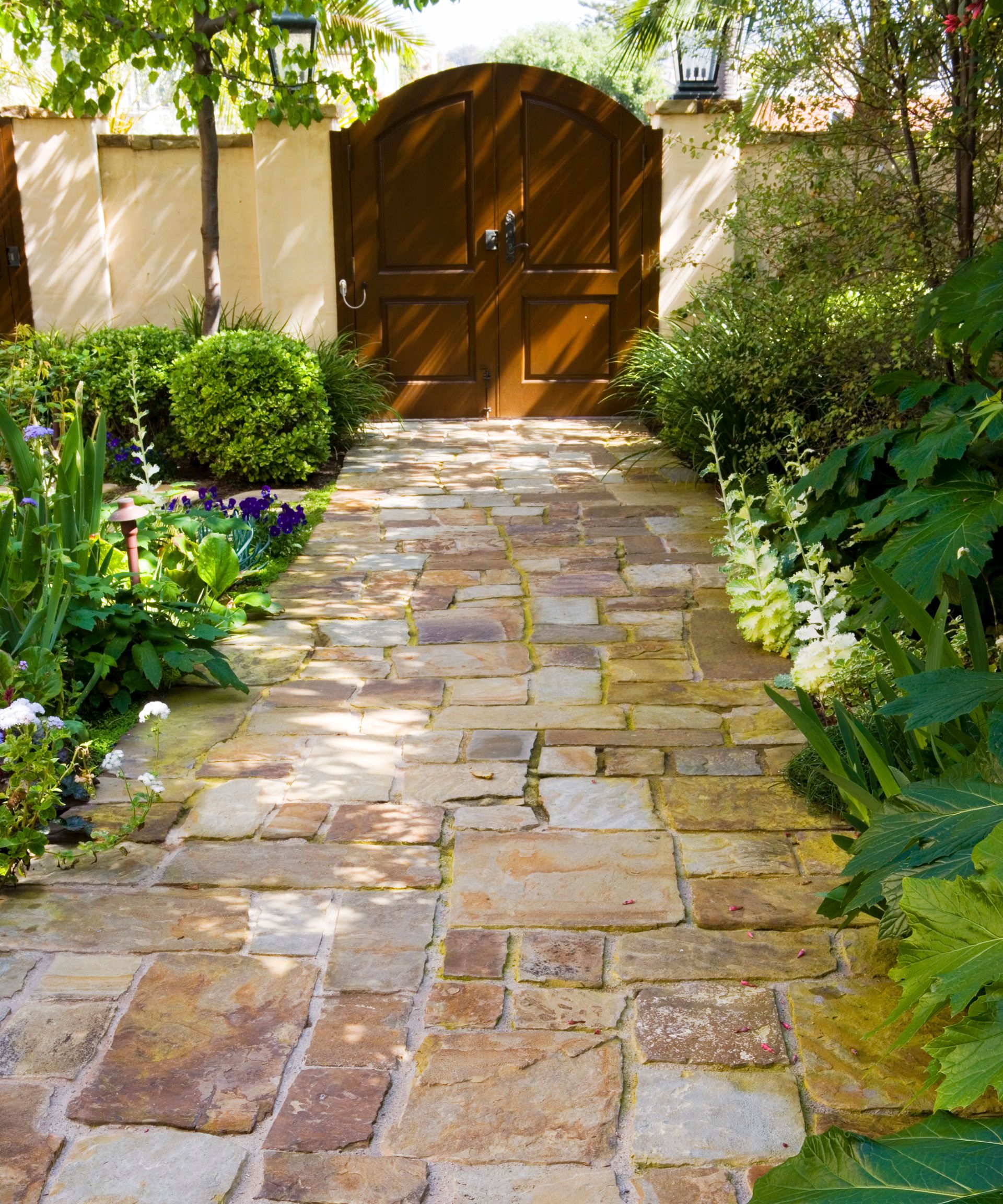 Front yard paving ideas: 10 expert suggestions | Homes and Gardens