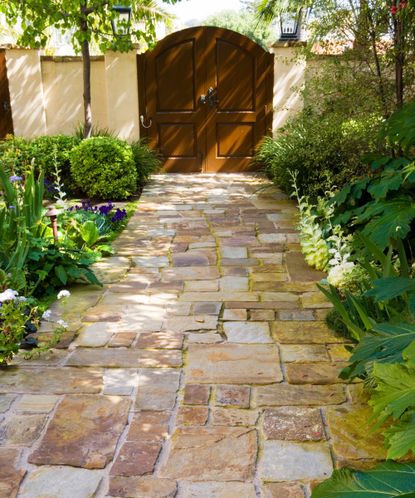 Front yard paving ideas: 10 expert suggestions | Homes and Gardens