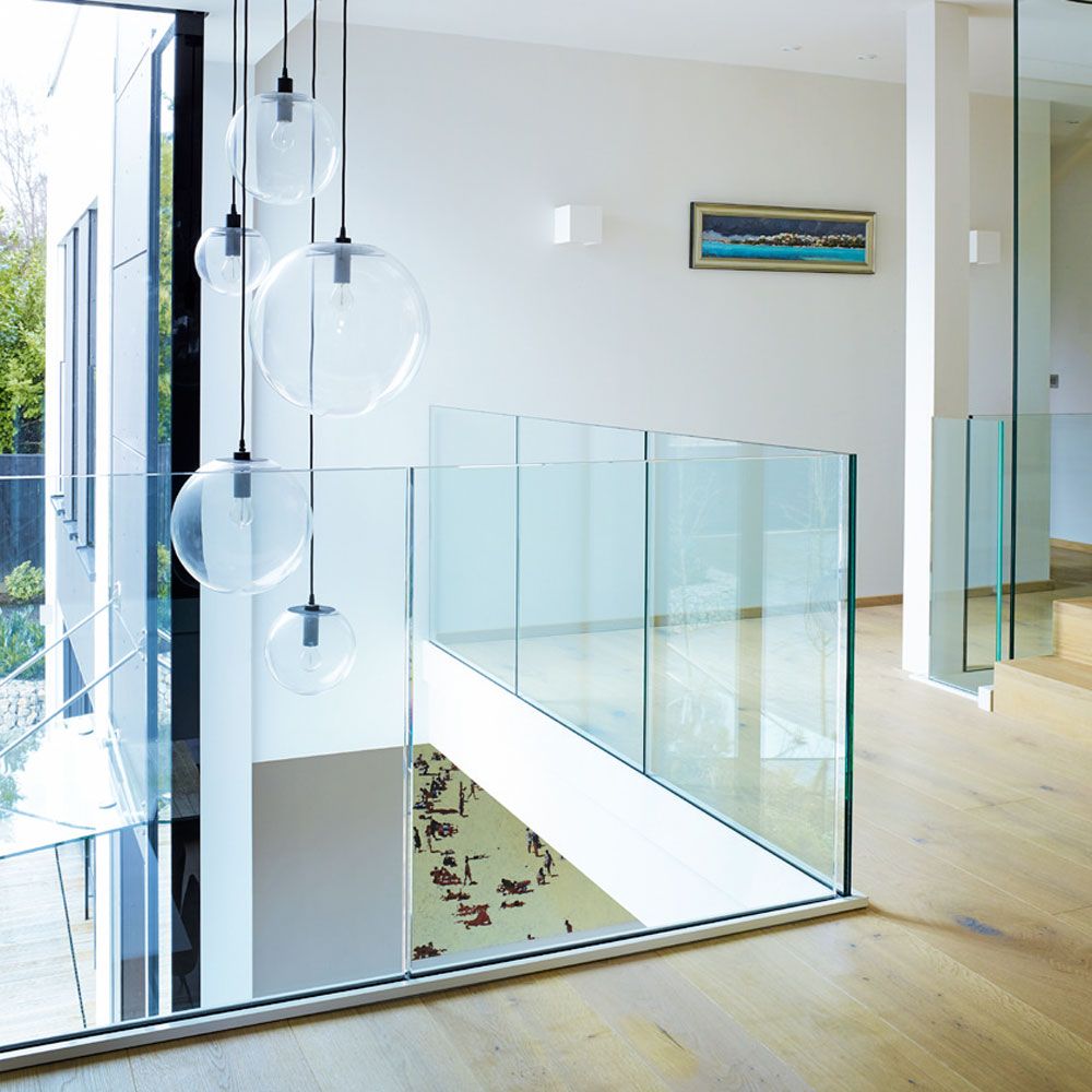 Landing ideas: how to decorate large and small areas to maximise space ...