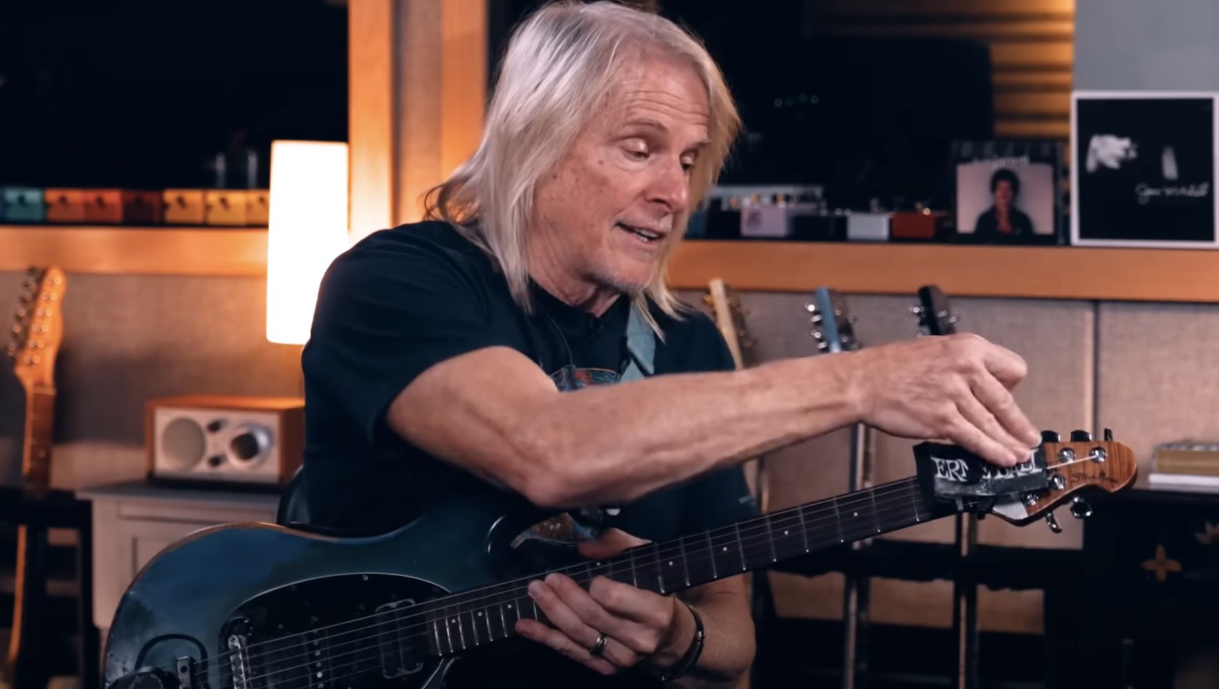 "A sports doctor looked at it and he was laughing at me": Steve Morse ...