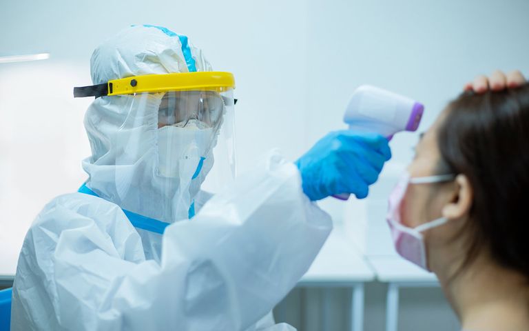 8 Benefits for Healthcare Workers, First Responders in the HEROES Act ...