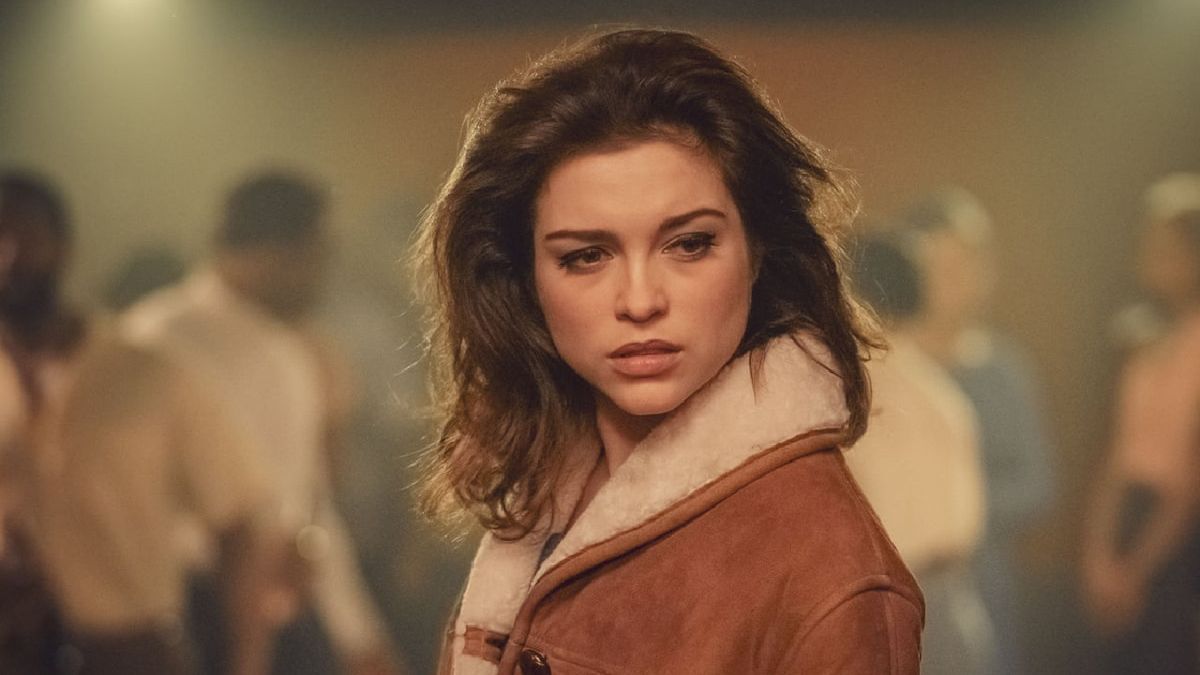 Pam & Tommy: 8 Other Great Biographical Miniseries To Watch After The ...