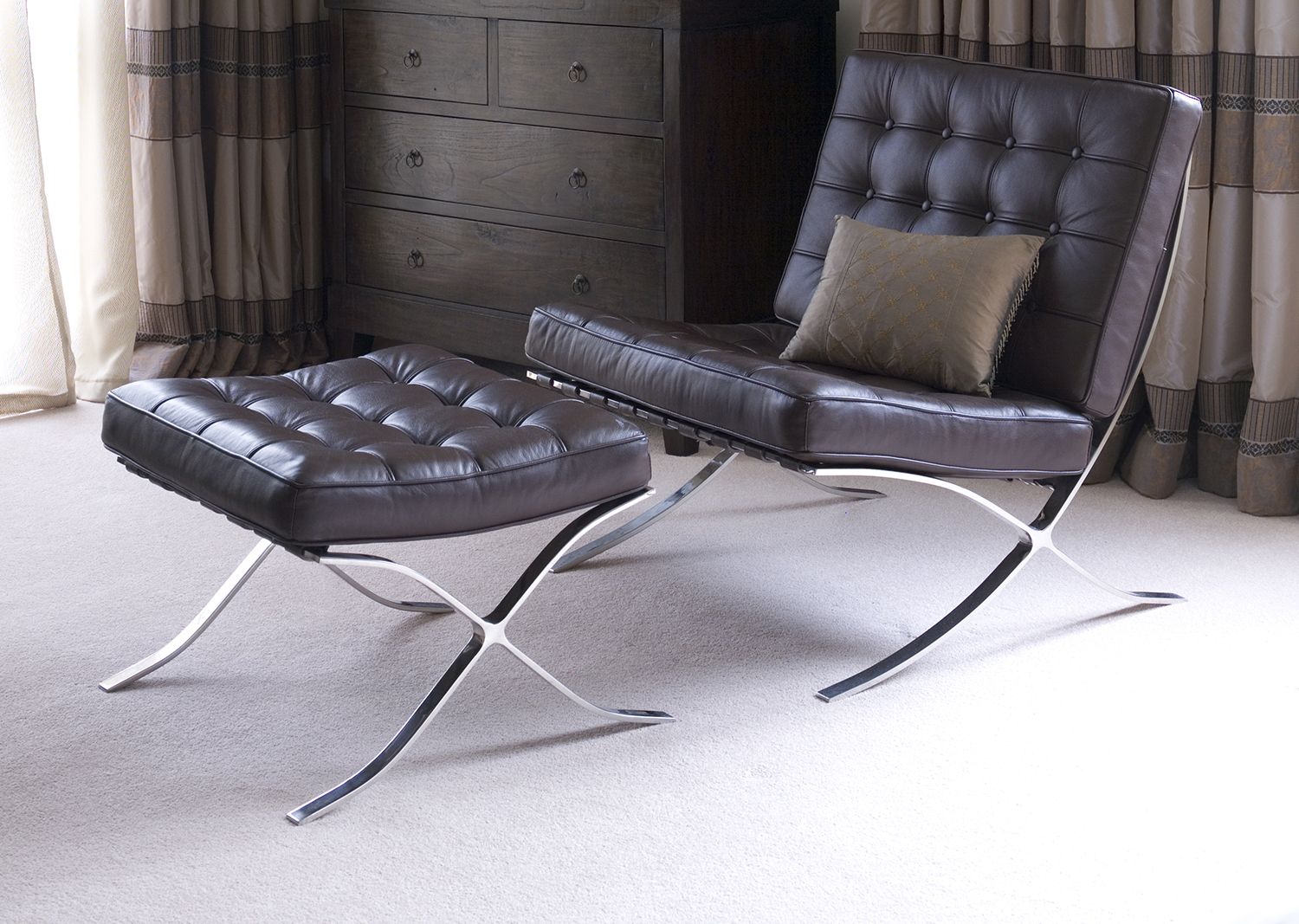 The Barcelona Chair: all you need to know | Livingetc