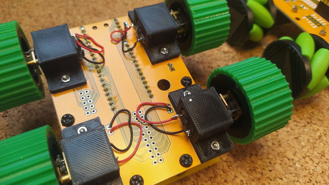 Raspberry Pi Pico drives StoRPer modular DIY robot rover | Tom's Hardware