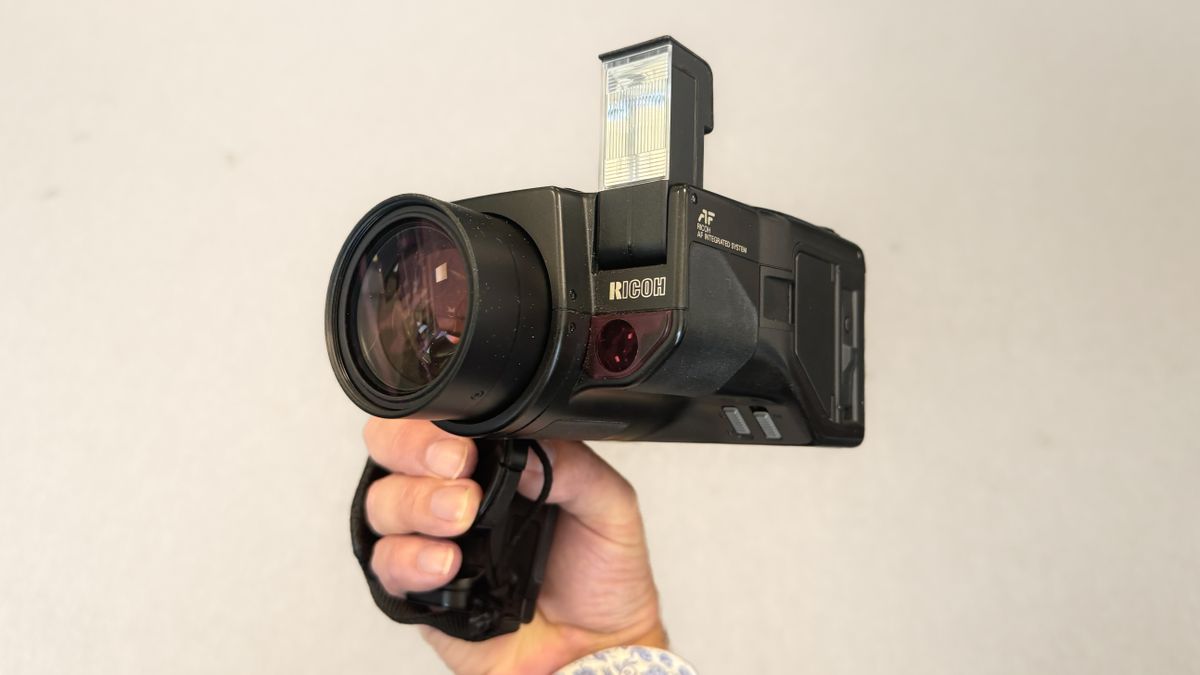 Ricoh Mirai – I just bought the batshit-crazy bridge camera from Batman ...