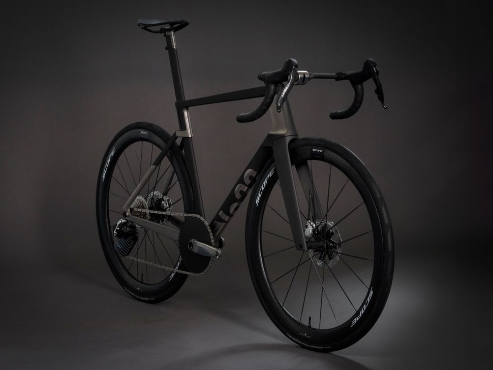 No.22 releases stunning 3D-printed titanium aero bike | Cyclingnews