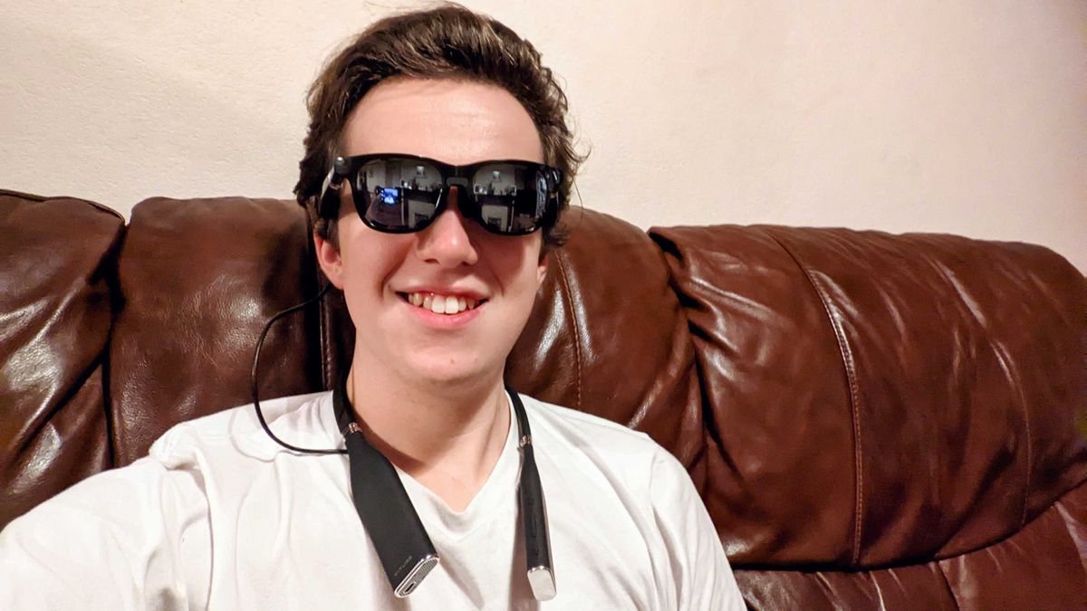 VITURE One XR Glasses: Smart glasses, not so smart design | TechRadar