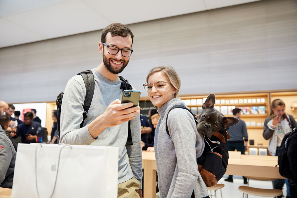 Apple celebrates iPhone 11 by sharing launch day photos | iMore
