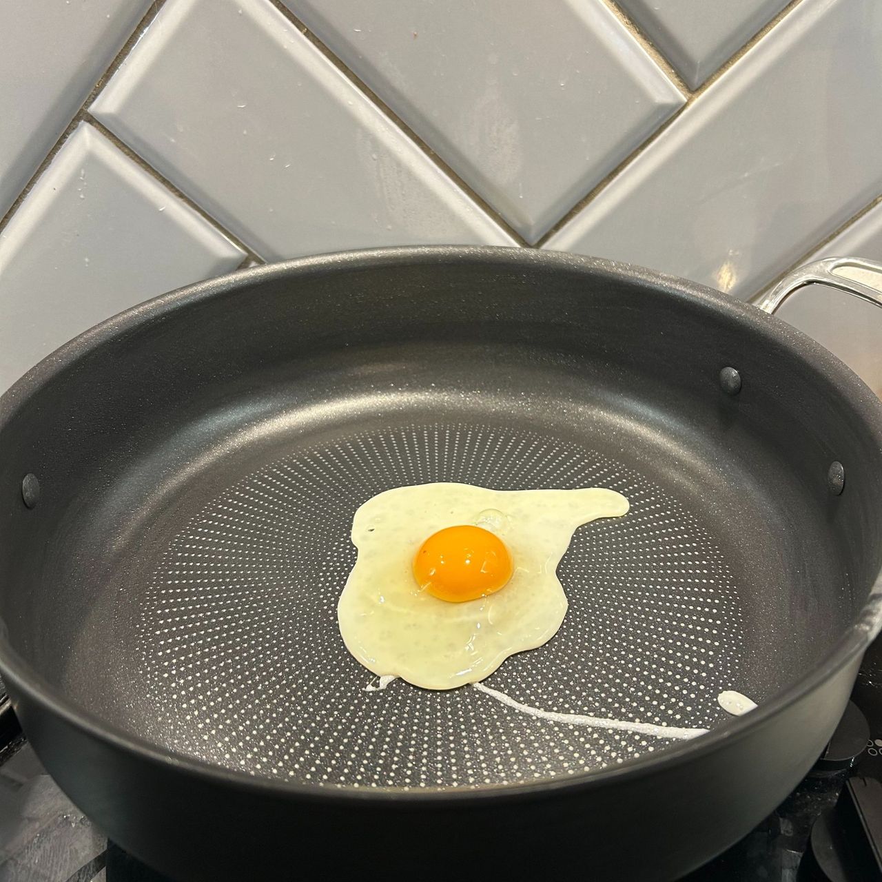 How to season cast iron cookware in the oven or on the hob | Ideal Home