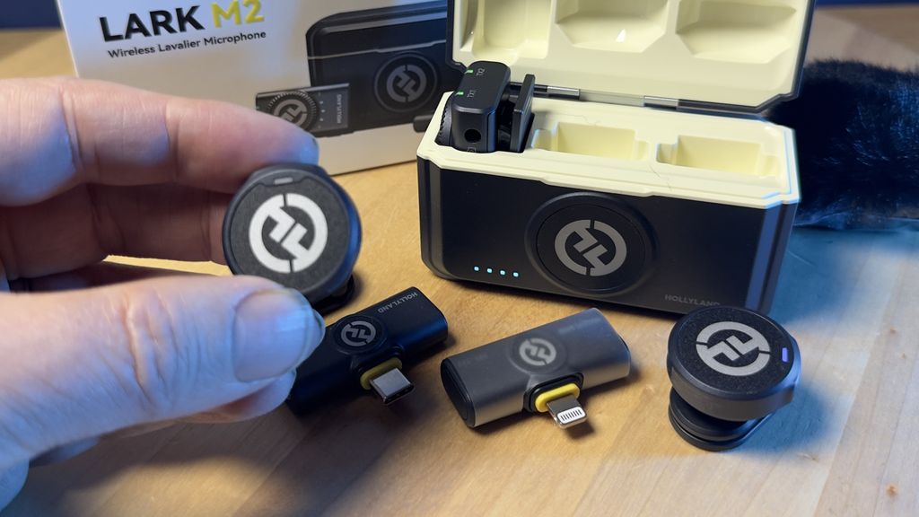 Hollyland Lark M2 Wireless Lavalier Mic Combo Kit review | Digital ...