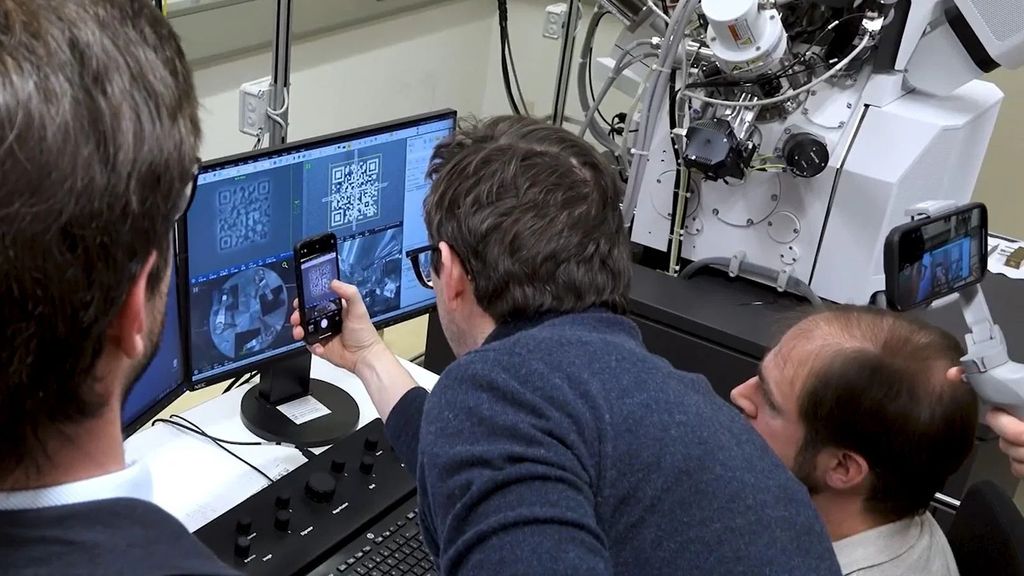 World's smallest QR code can store data for thousands of years ‪—‬ but ...