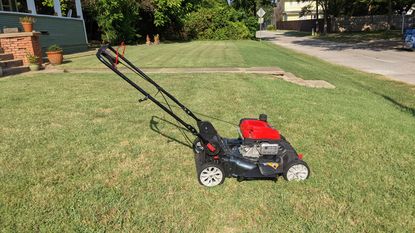 Troy-Bilt TB260 XP SpaceSavr Self-Propelled Lawn Mower review: a high ...