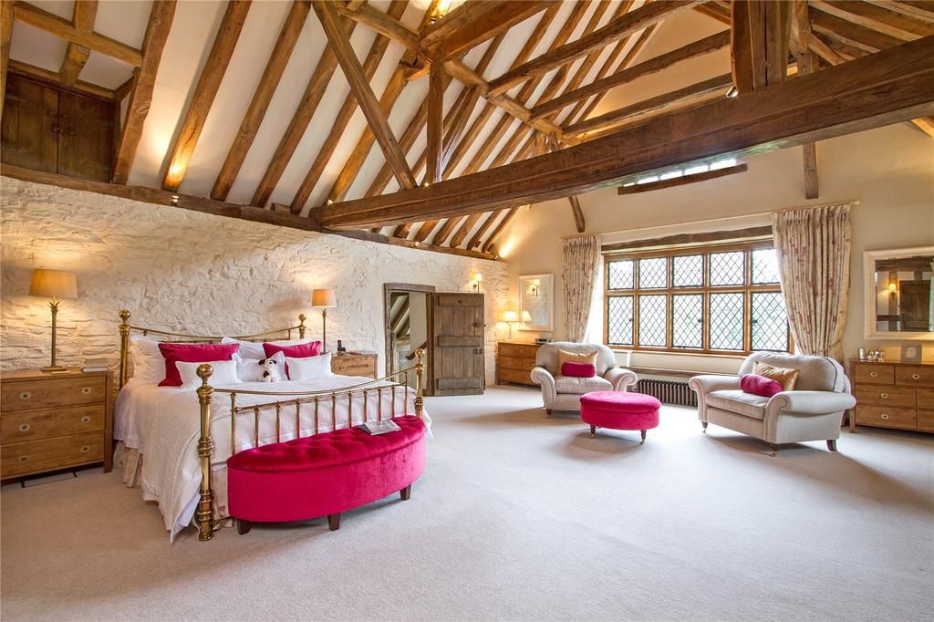 A glorious Sussex home where one of Henry VIII's wives cavorted before ...