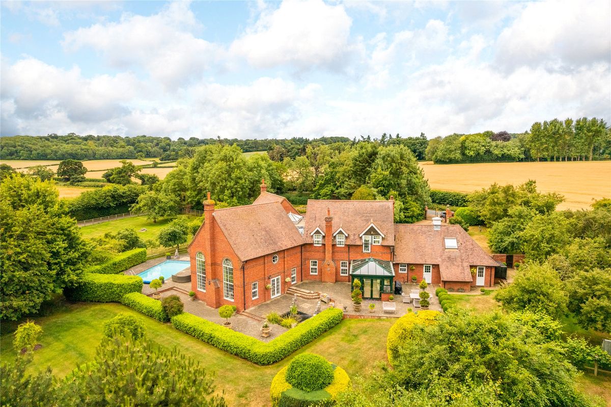 16 lovely houses for sale, as seen in Country Life | Country Life