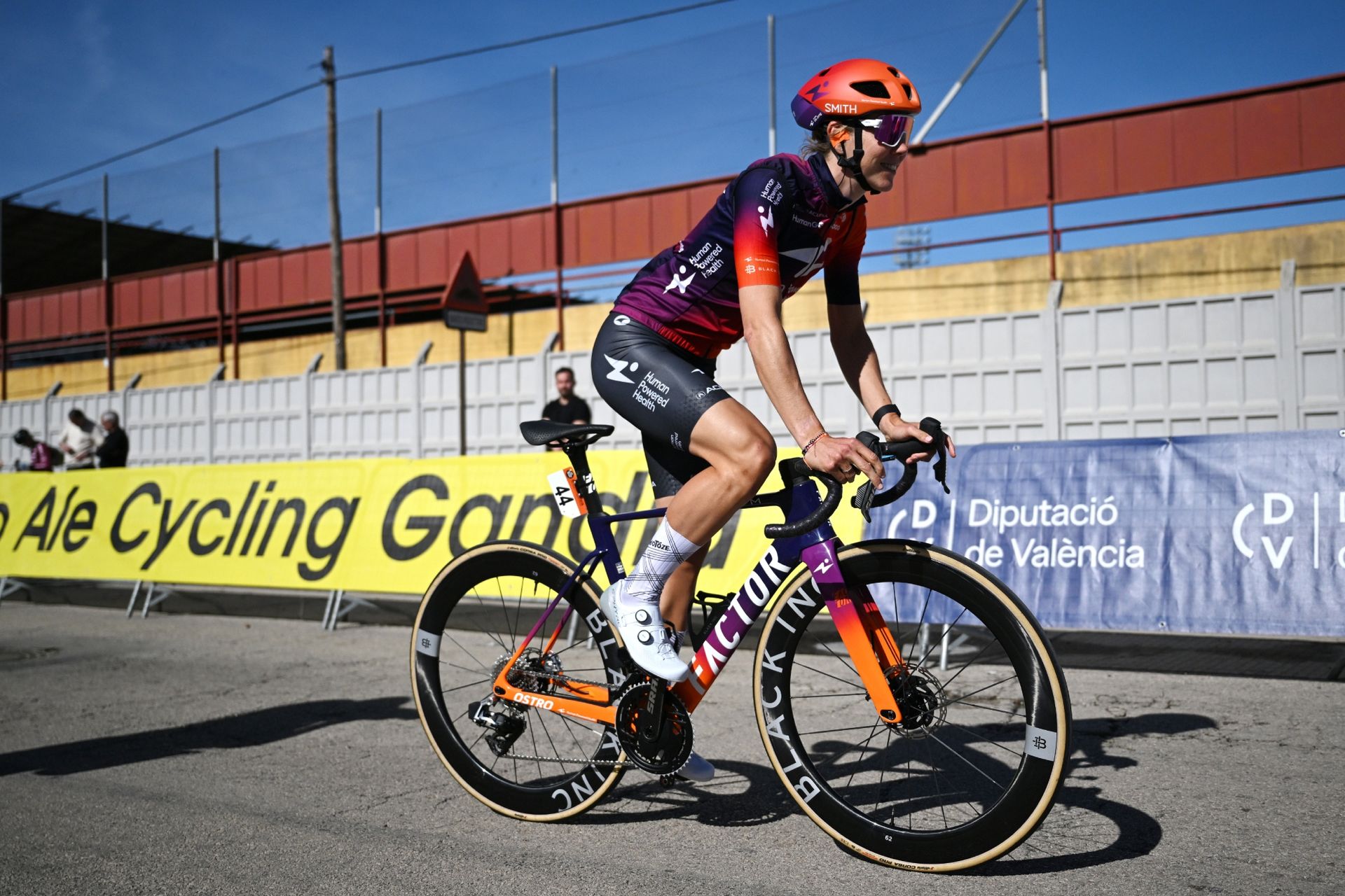 Pro mountain bikers are headed to the WorldTour — How will they fare ...