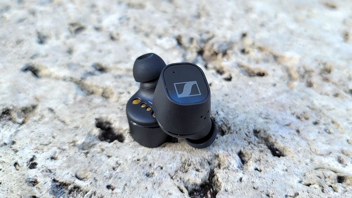 The best wireless earbuds in 2022: Our top picks for any budget | Tom's ...