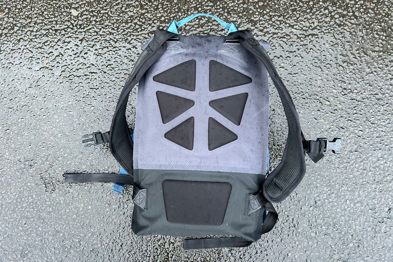 Chrome Industries Urban Ex 2.0 Backpack review - a super robust roll ...