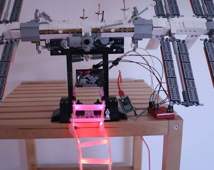 Raspberry Pi Pico Tracks Run to the ISS with LED Ladder | Tom's Hardware