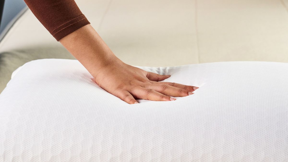 How we test pillows: A guide to our review process | Tom's Guide