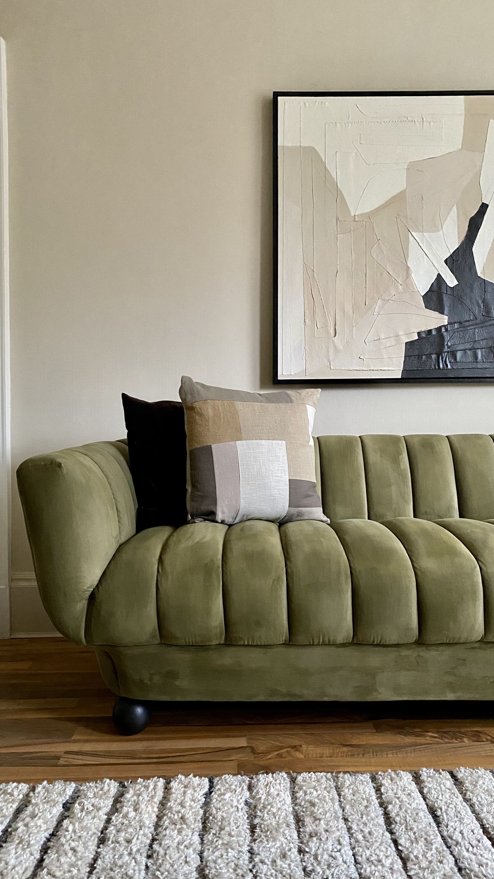How to paint a velvet sofa – an interior designer explains | Livingetc