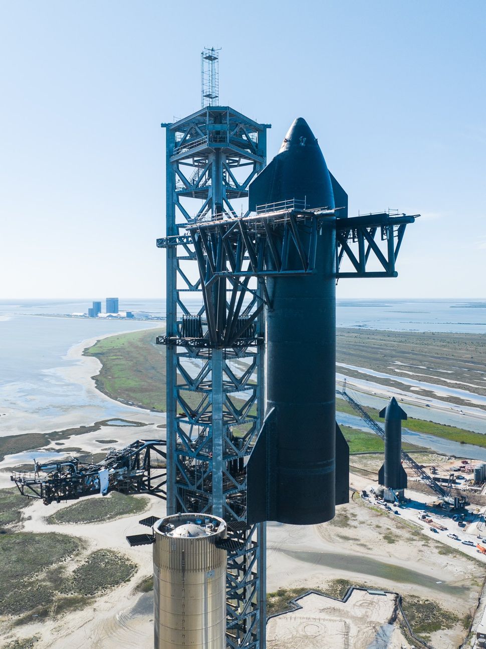 SpaceX destacks Starship to prep for 33-engine test fire | Space