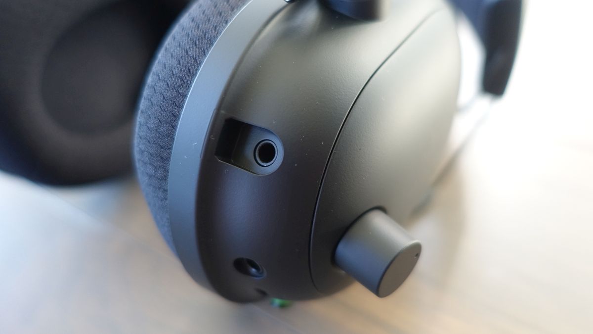 Razer Blackshark V2 Pro Review: Untethered Audio in a Quality Headset ...