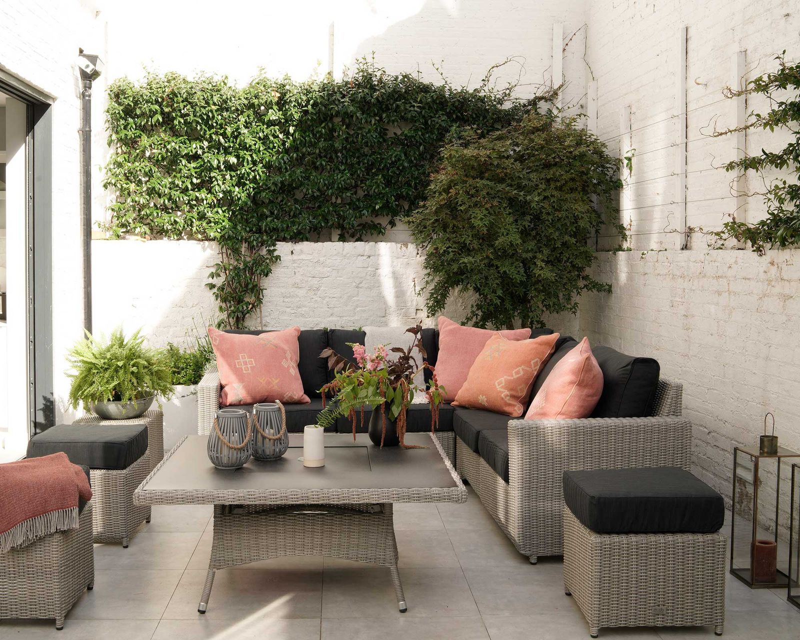 Courtyard garden ideas: 22 stunning ways to transform small, walled ...