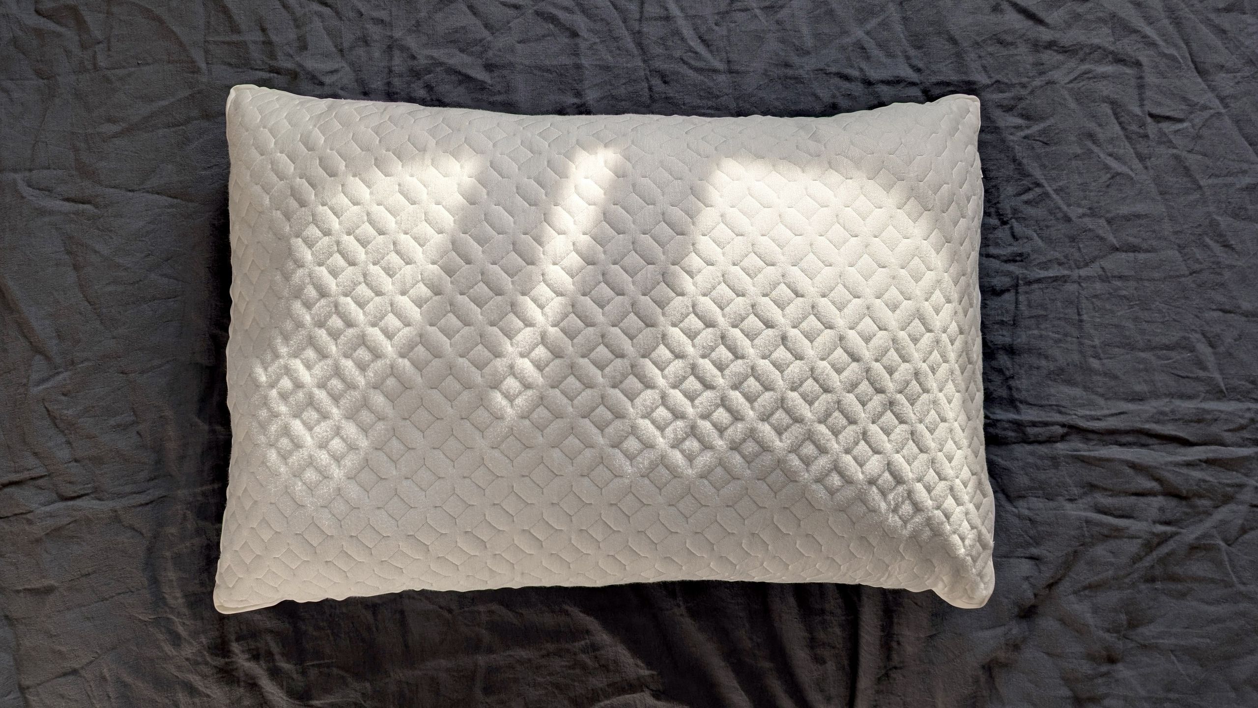 Aeyla Adjustable FOAMO Pillow review: tried and tested | Ideal Home